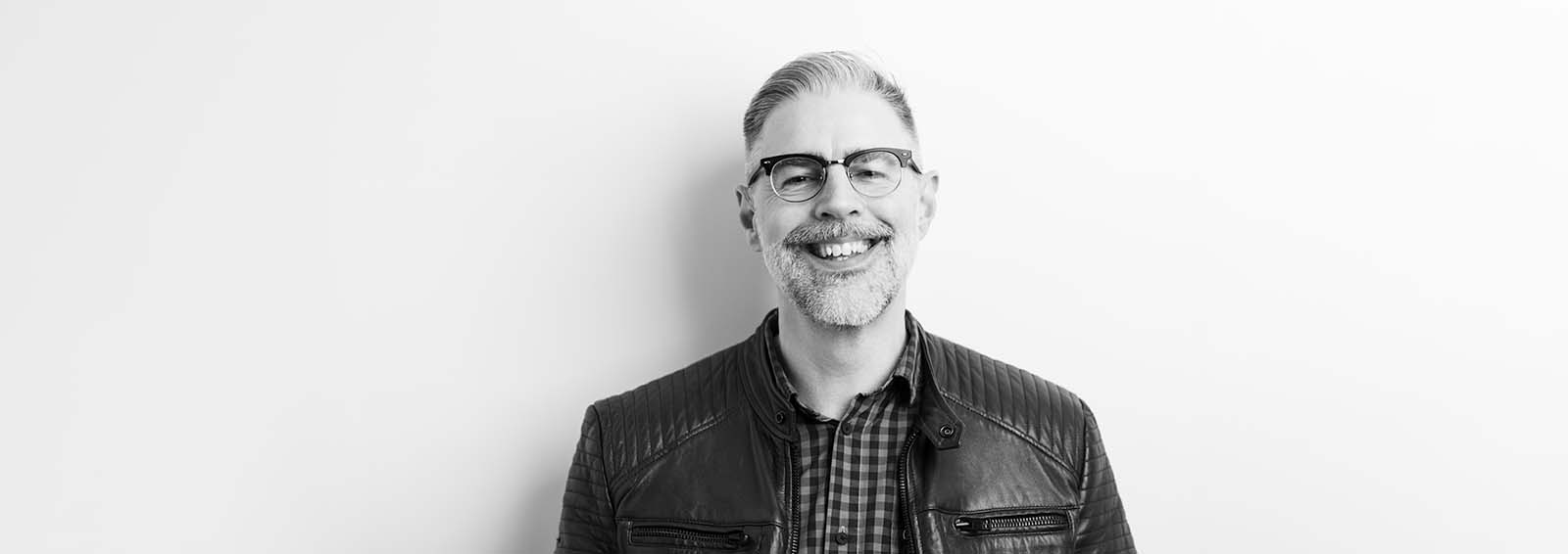 How To Take A Good Headshot Photo | Andrew Mason